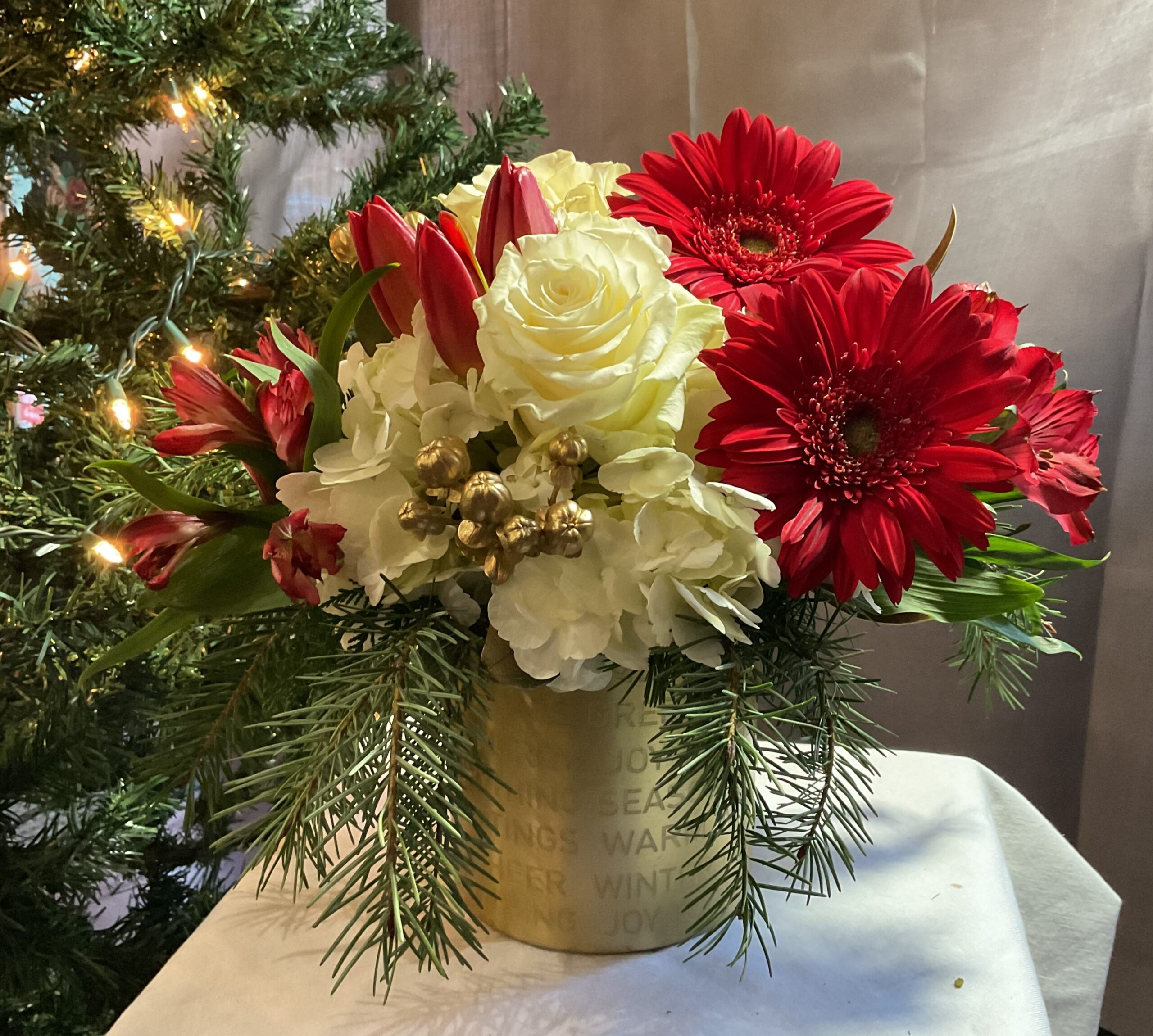 Arrangement of the Month - Kenny's Flower Shoppe