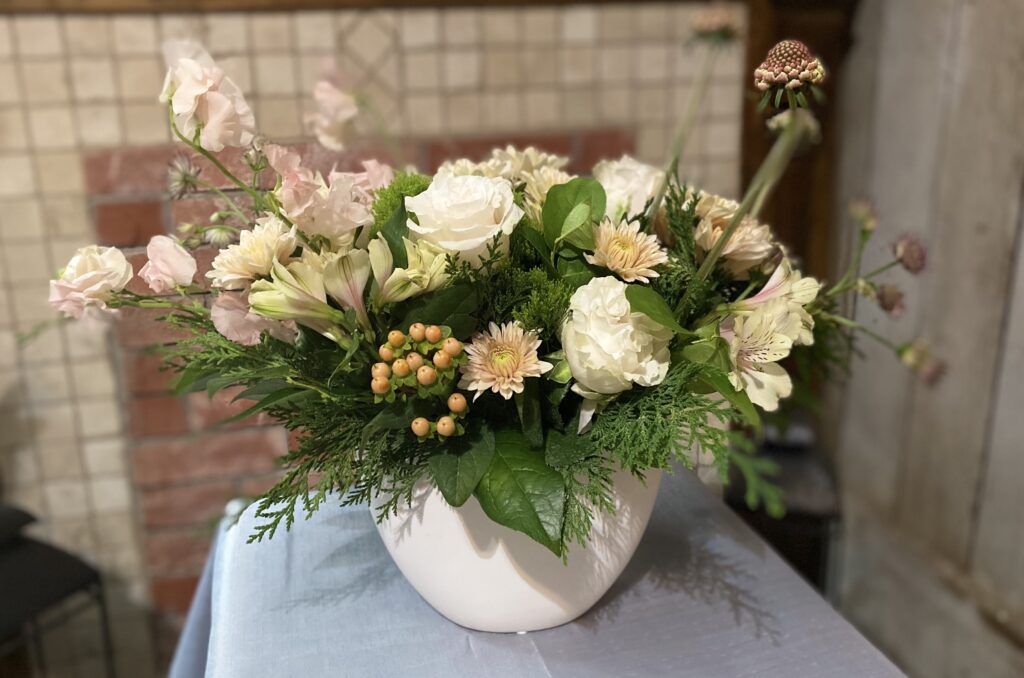 Arrangement of the Month - Kenny's Flower Shoppe