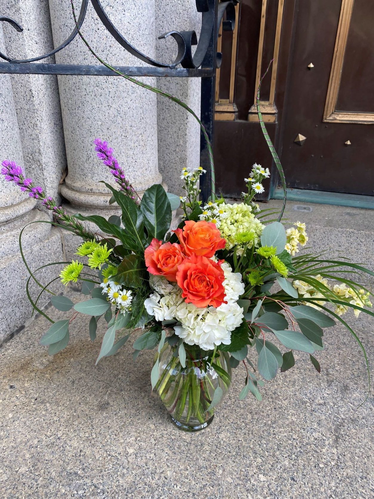 Arrangement of the Month - Kenny's Flower Shoppe