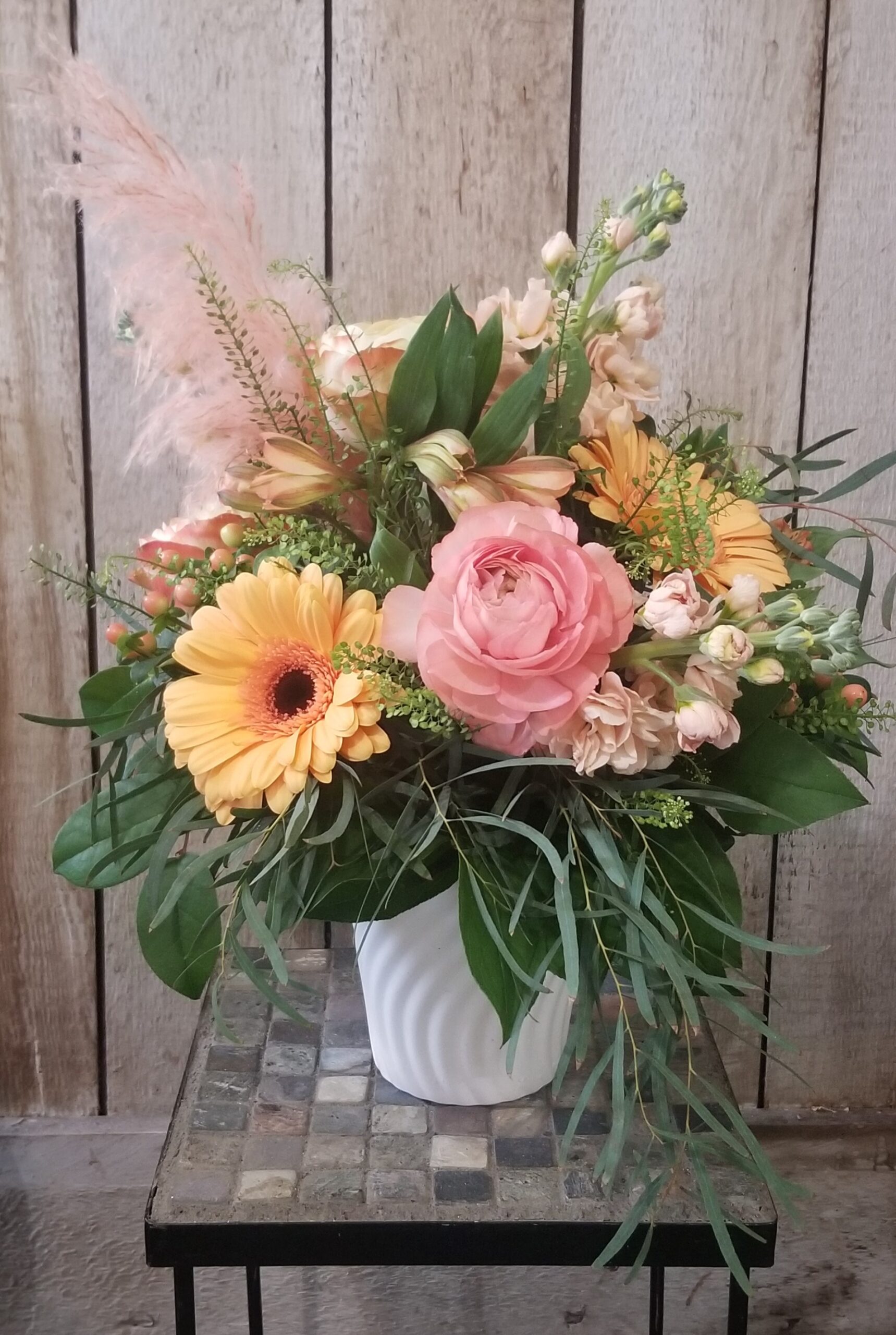 Arrangement of the Month - Kenny's Flower Shoppe